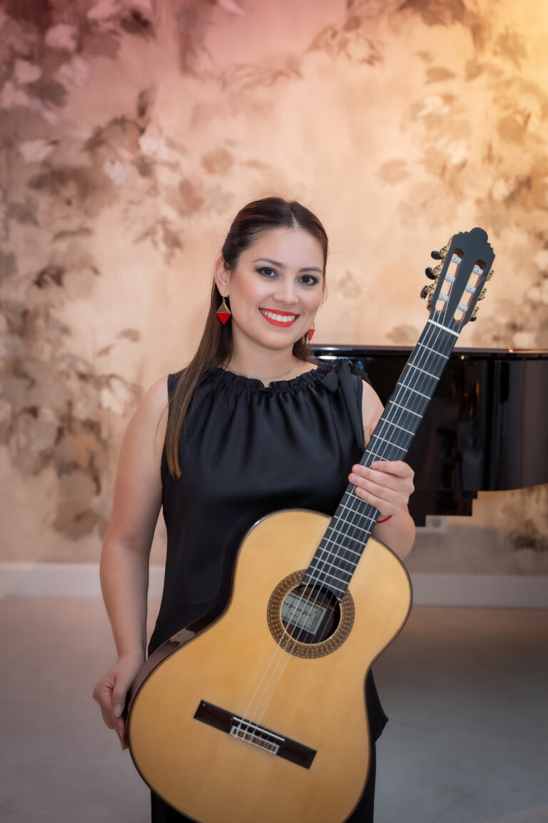 Biography - Angelica Rodriguez